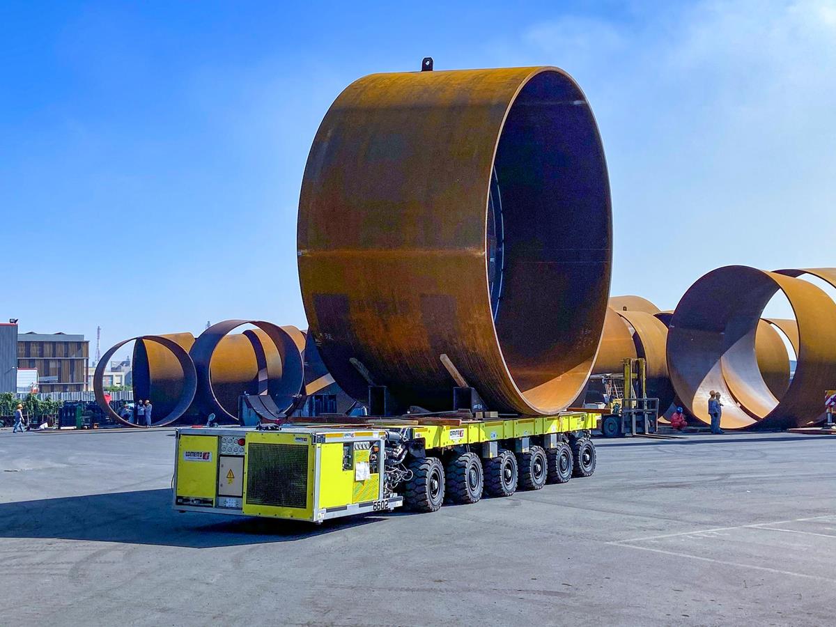 Wind - Self-propelled vehicles - Heavy load modules - Cometto