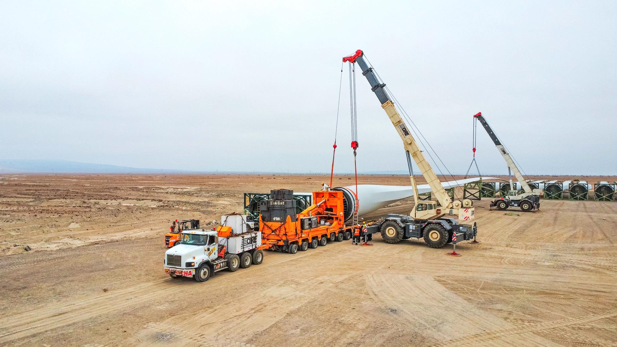 Always approaching the summit - Self-propelled vehicles - Heavy load ...