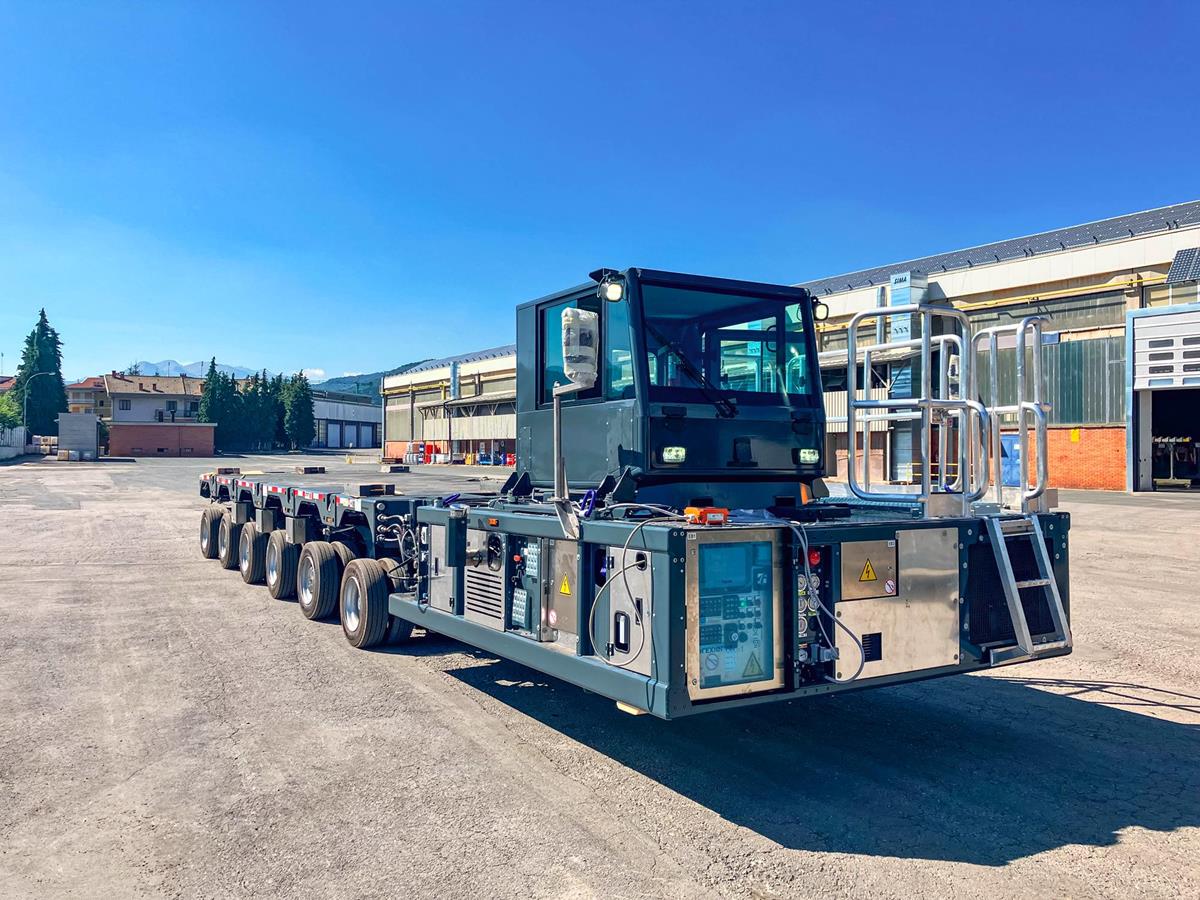 A ModulMAX SP-E as 6-axle version for TGO - Self-propelled vehicles