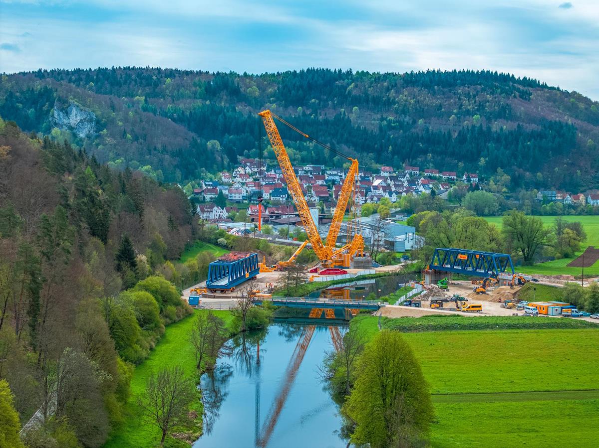 Even crosswise is feasible - Self-propelled vehicles - Heavy load modules